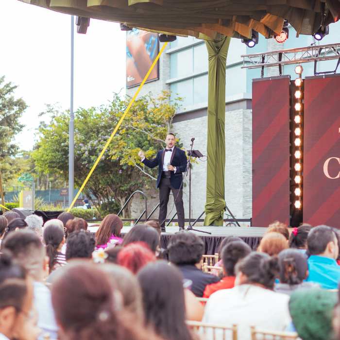 Así iniciamos la temporada navideña en Naranjo Mall